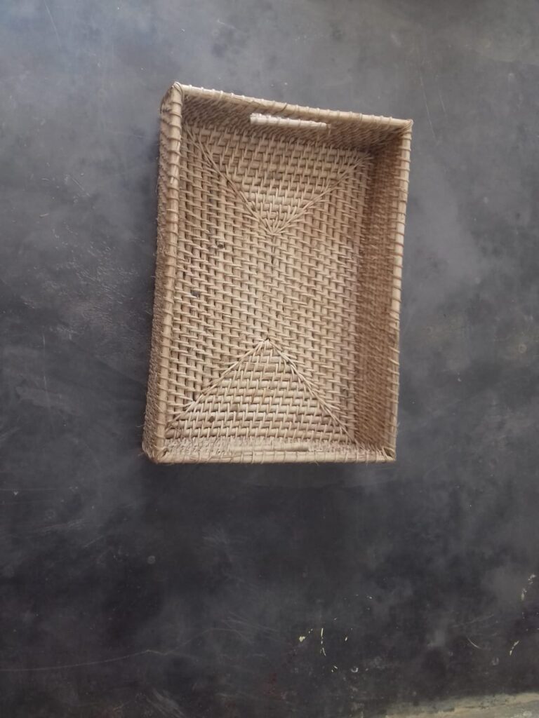 Rectangular Cane tray with cut handle, EC 132 - ETHICA ONLINE